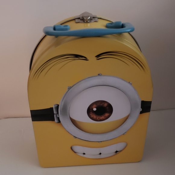 Minions | Toys | Nnt Minions Metal Box With Handle | Poshmark